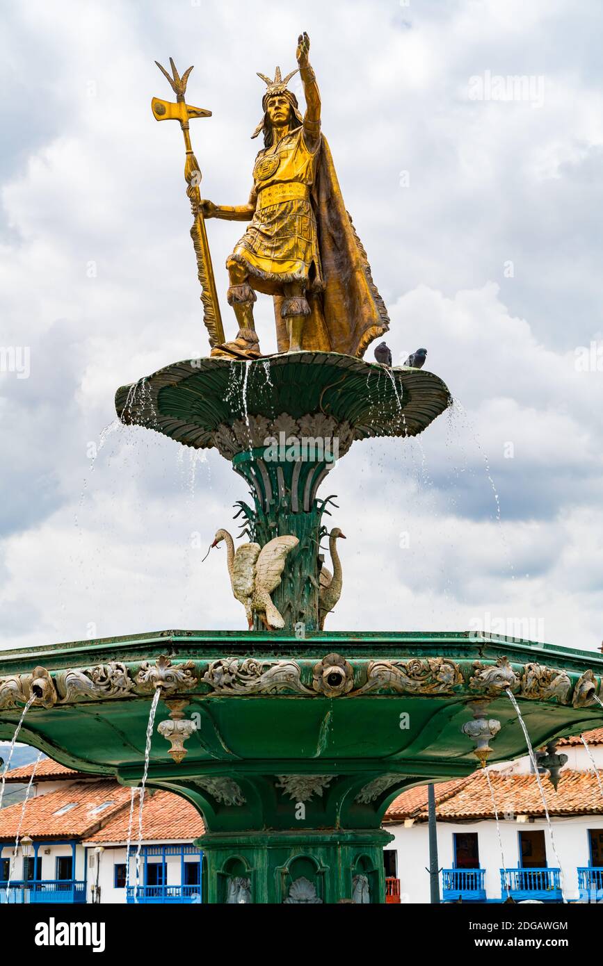 The Statue of Pachacuti at Plaza de Armas in Cusco Stock Photo - Alamy