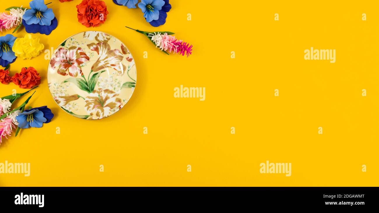 A series of photographs with beautiful compositions on a yellow ...