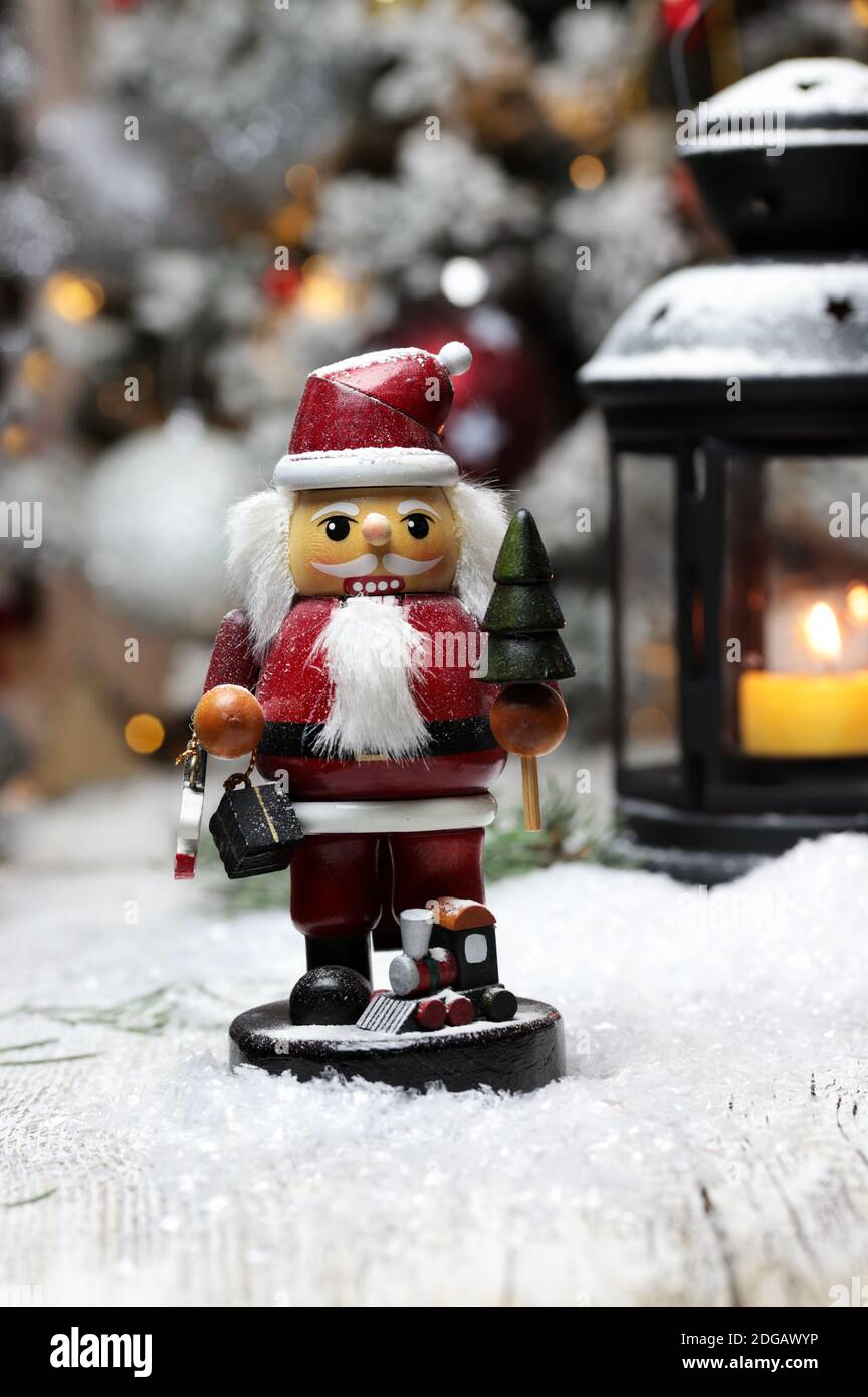 Christmas nutcracker illustration hi-res stock photography and images ...