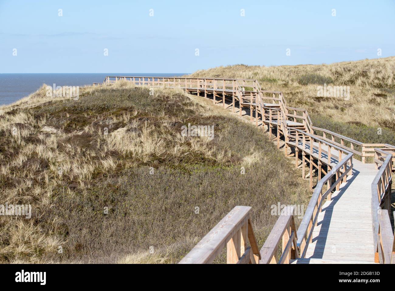 Wood plank bridge hi-res stock photography and images - Alamy