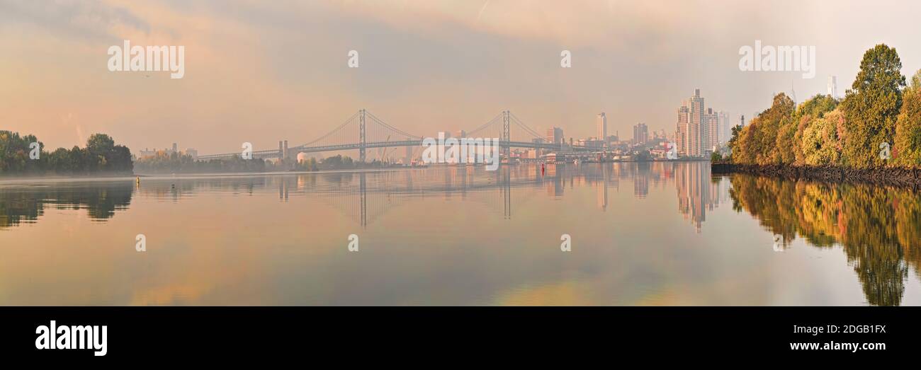 Bridge across a river, Benjamin Franklin Bridge, Delaware River ...