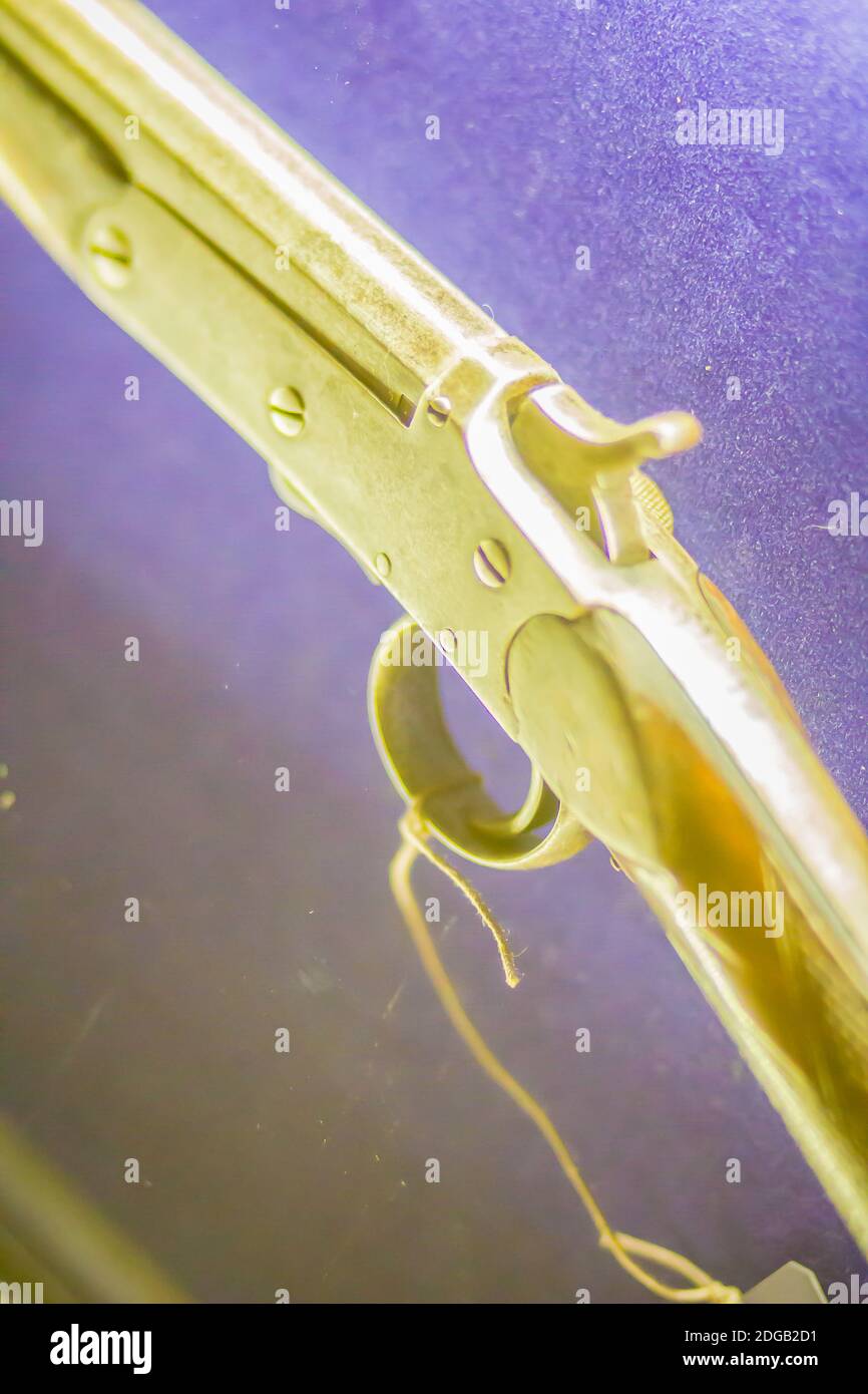 Close up an old side-by-side shotgun or hunting double-barreled shotgun ...