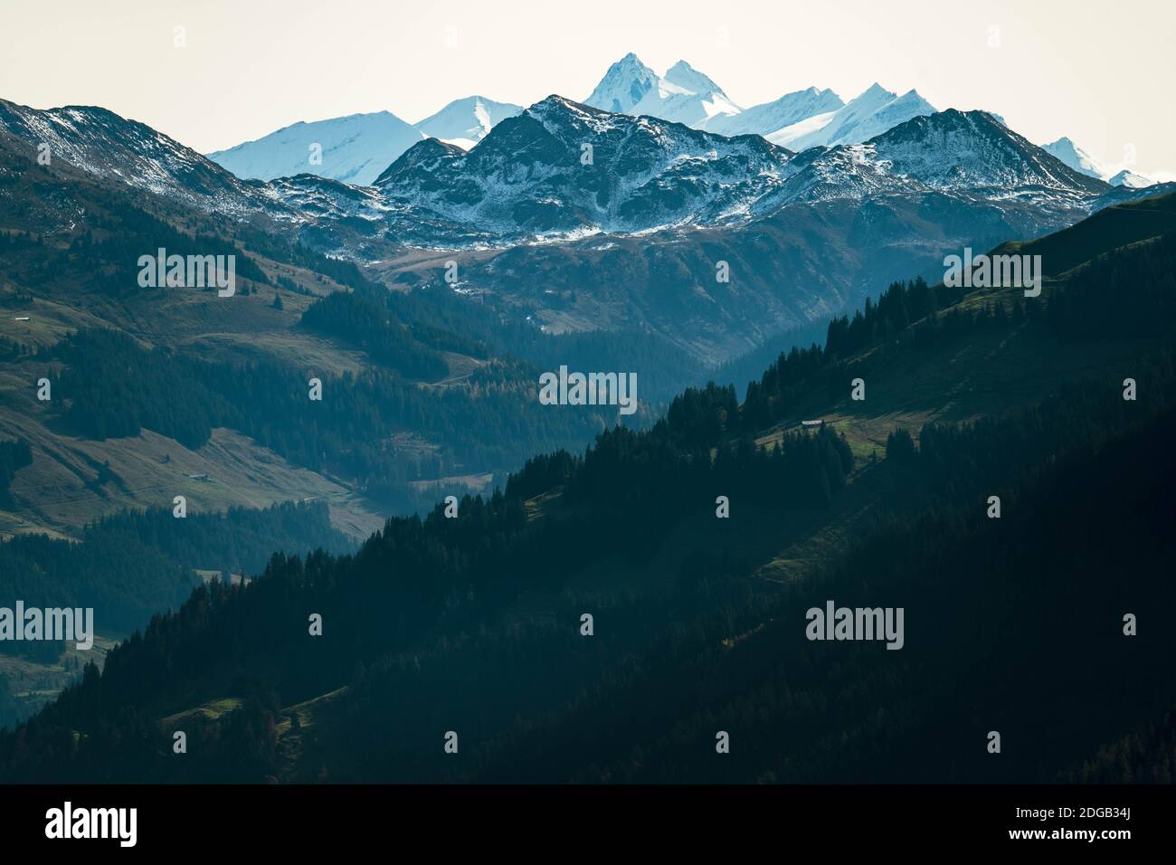 Serene mountainside hi-res stock photography and images - Alamy