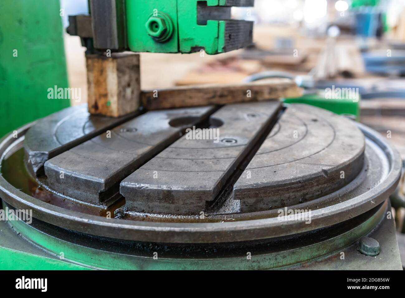 Old milling machine hi-res stock photography and images - Alamy