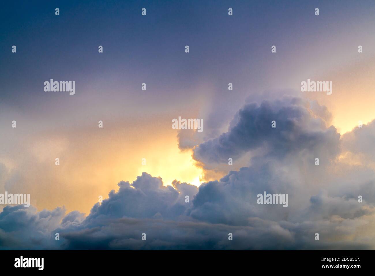 Beautiful dark clouds hi-res stock photography and images - Alamy