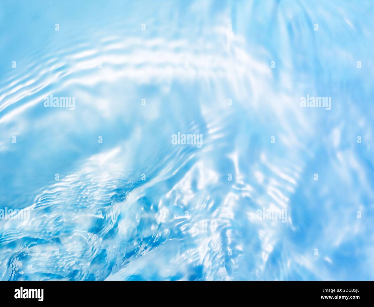 Blue flowing hi-res stock photography and images - Alamy