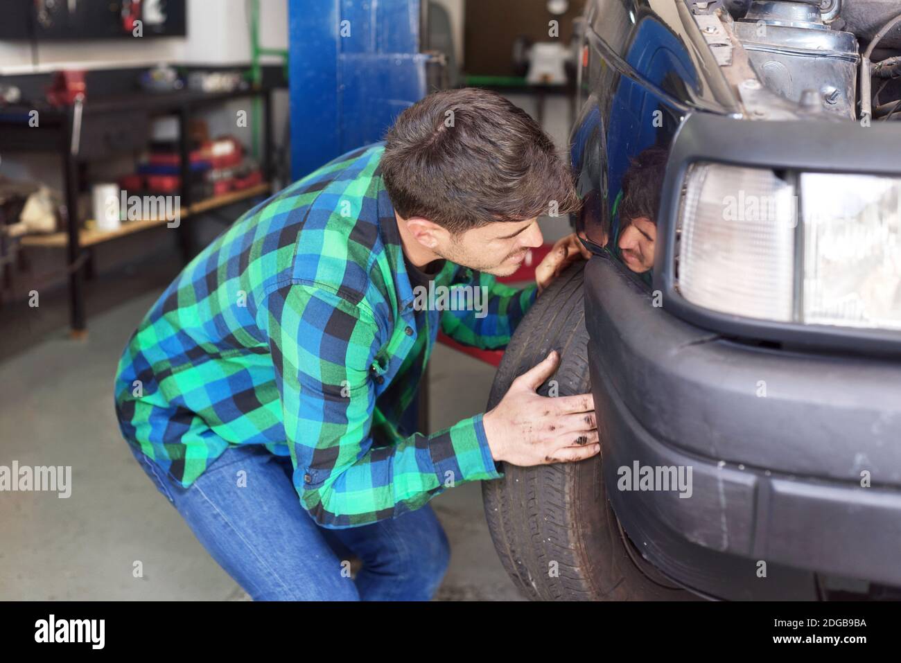 Mecanic hi-res stock photography and images - Alamy