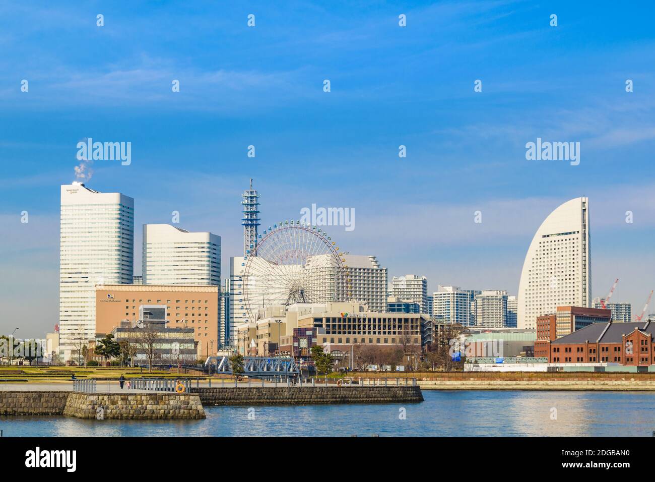 Yokohama waterfront day hi-res stock photography and images - Alamy