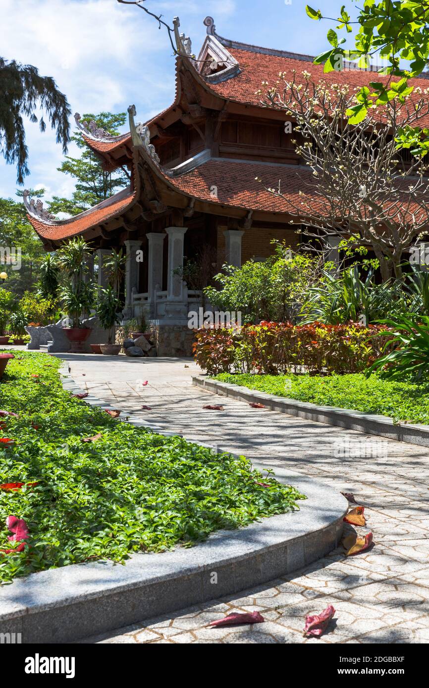 Vietnamese architecture hi-res stock photography and images - Alamy