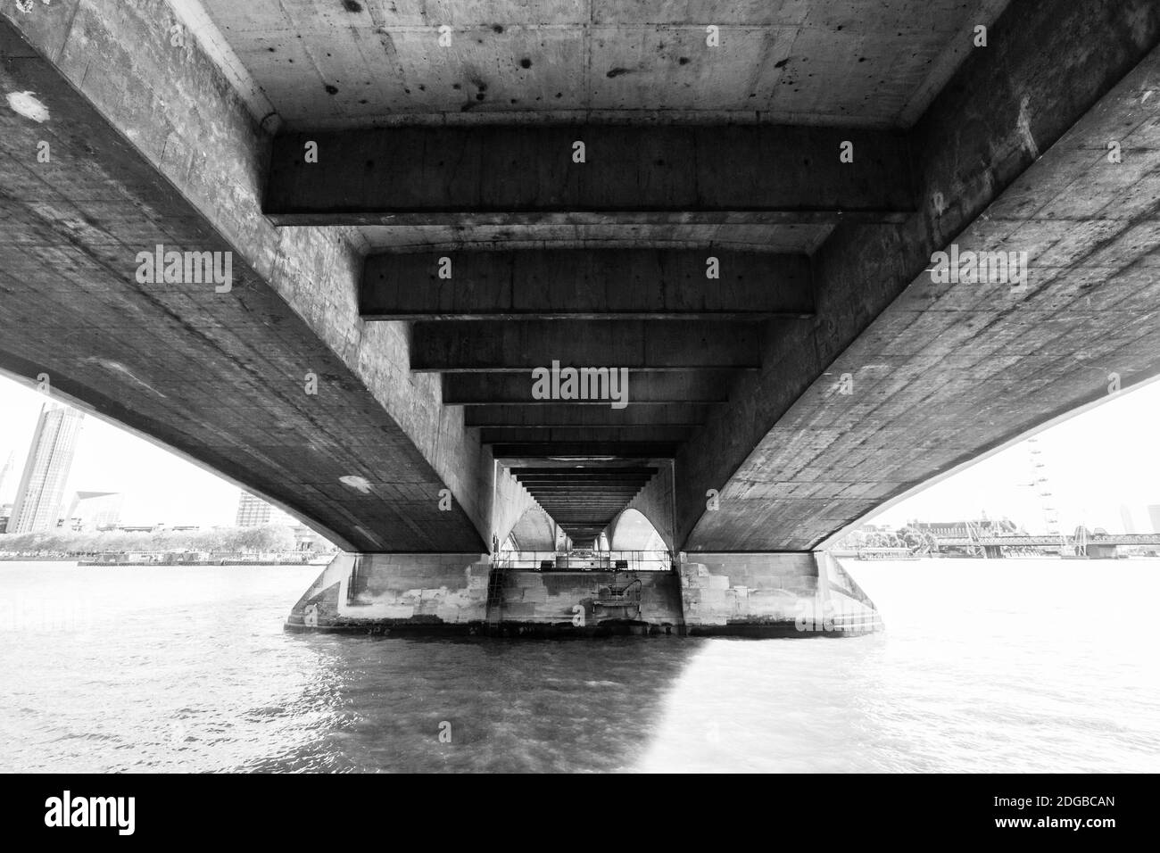 London Bridge from underneath Stock Photo - Alamy