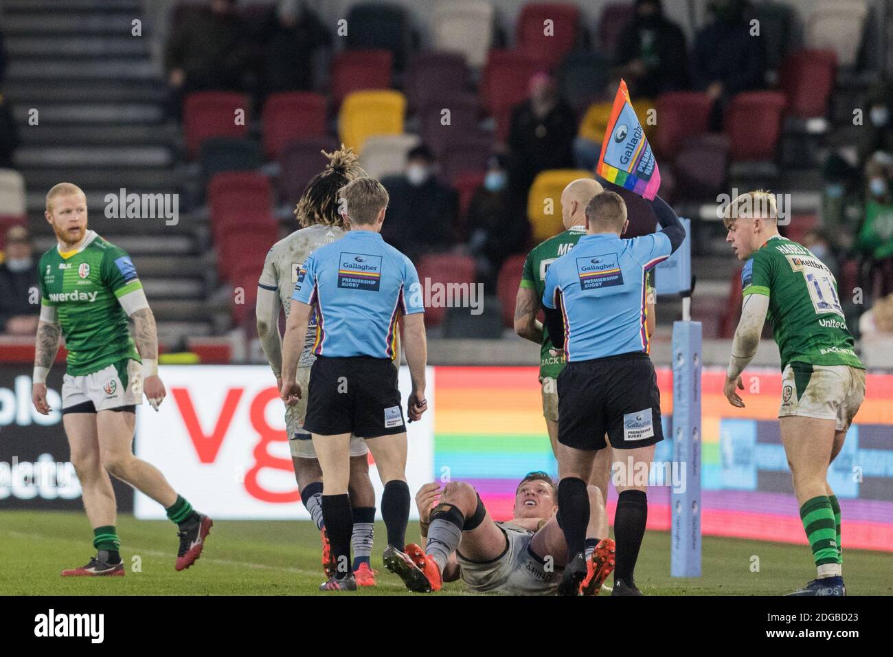 Christopher Ridley (Referee) in action Stock Photo - Alamy