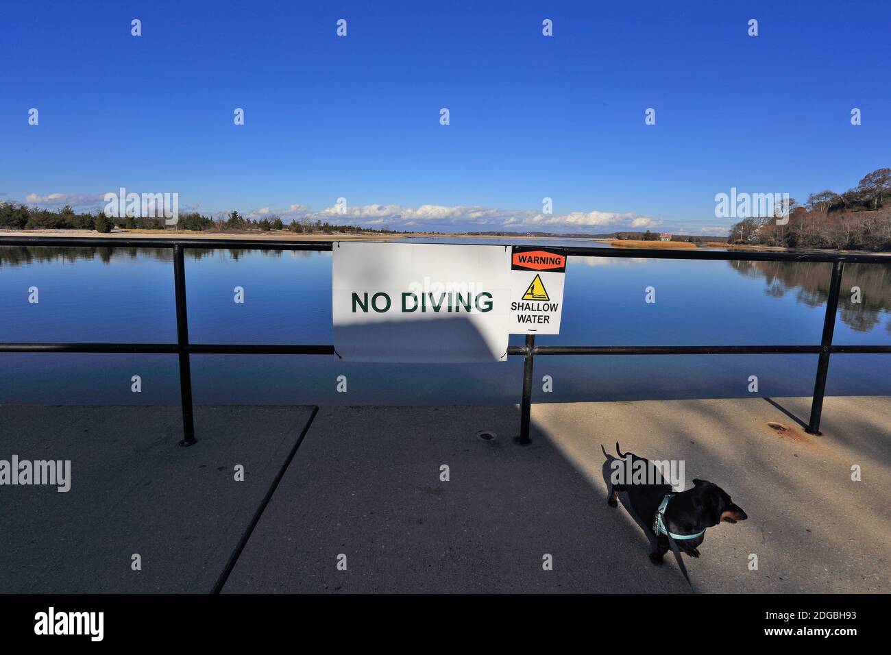Shallow water sign hi-res stock photography and images - Alamy