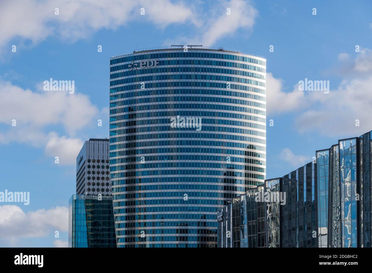 Edf building la defense paris hi-res stock photography and images - Alamy
