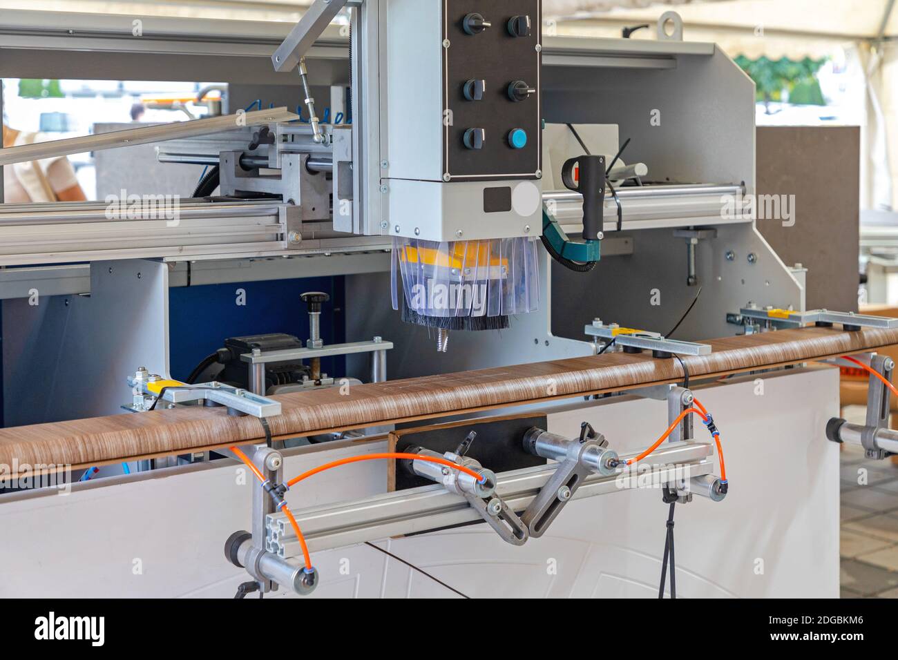 Door frame router hi-res stock photography and images - Alamy