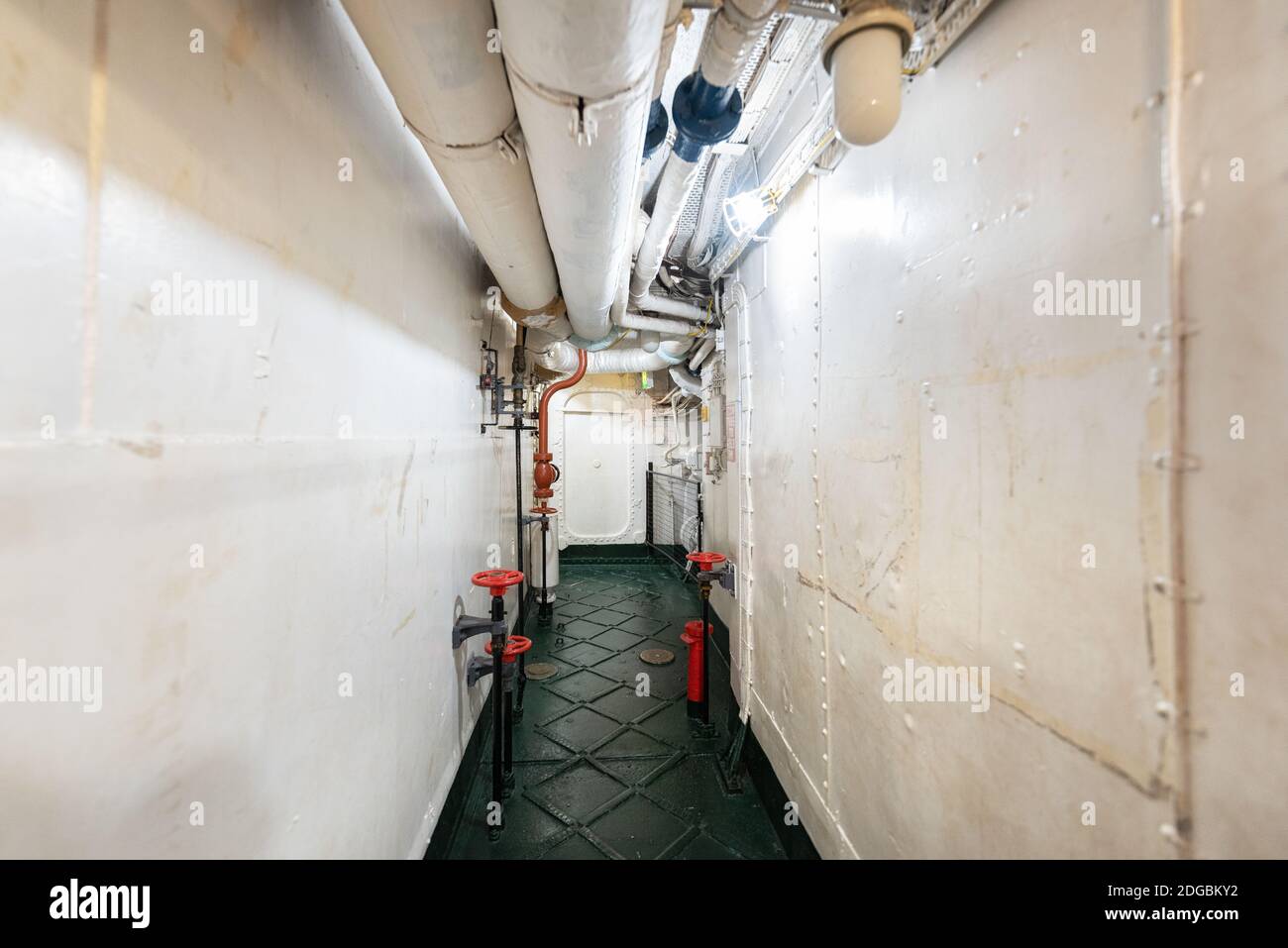 Inside destroyer ship hi-res stock photography and images - Alamy