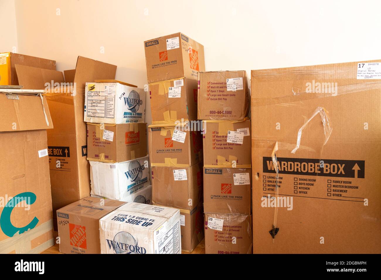 New york city apartment hi-res stock photography and images - Alamy