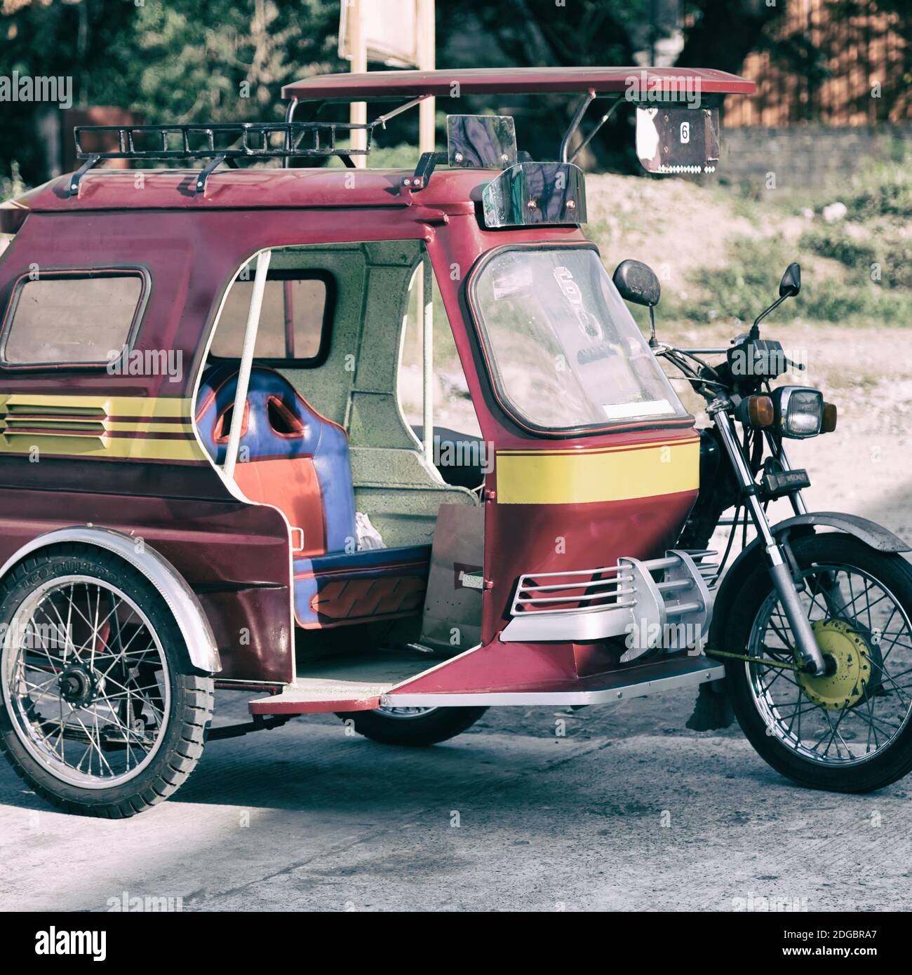 Motorbike and black cab hi-res stock photography and images - Alamy