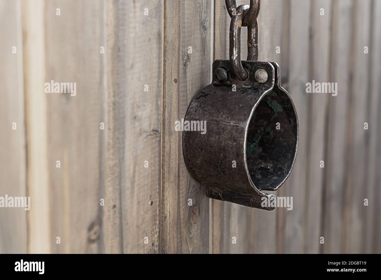Forged steel shackle hi-res stock photography and images - Alamy