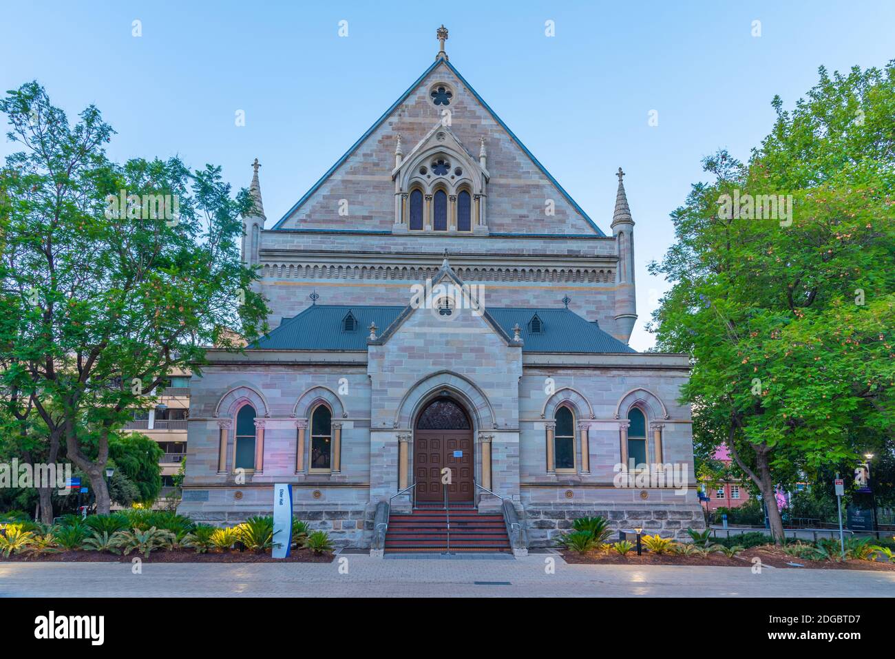 Elder hall hi-res stock photography and images - Alamy