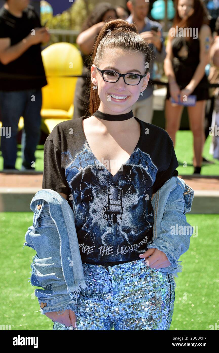 Madisyn Shipman attends the premiere of Sony Pictures' 'Smurfs: The ...