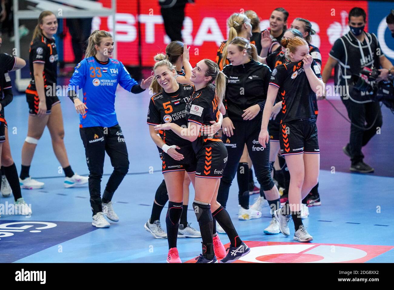 KOLDING, DENMARK - DECEMBER 8: Jessy Kramer of Netherlands, Lois ...