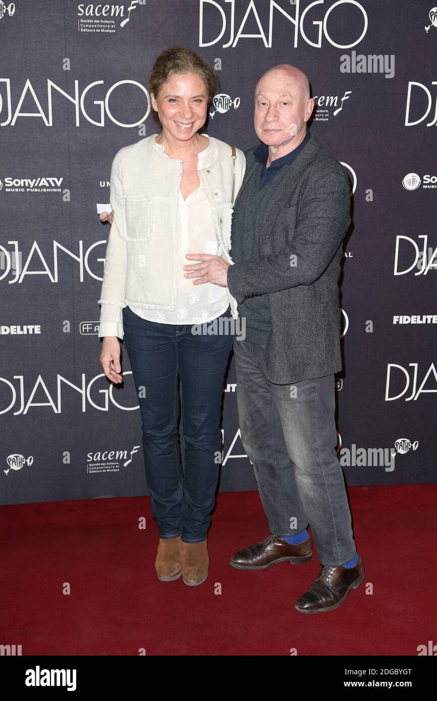 Pascal Bonitzer et sa compagne lors de la premiere de "Django" au ...