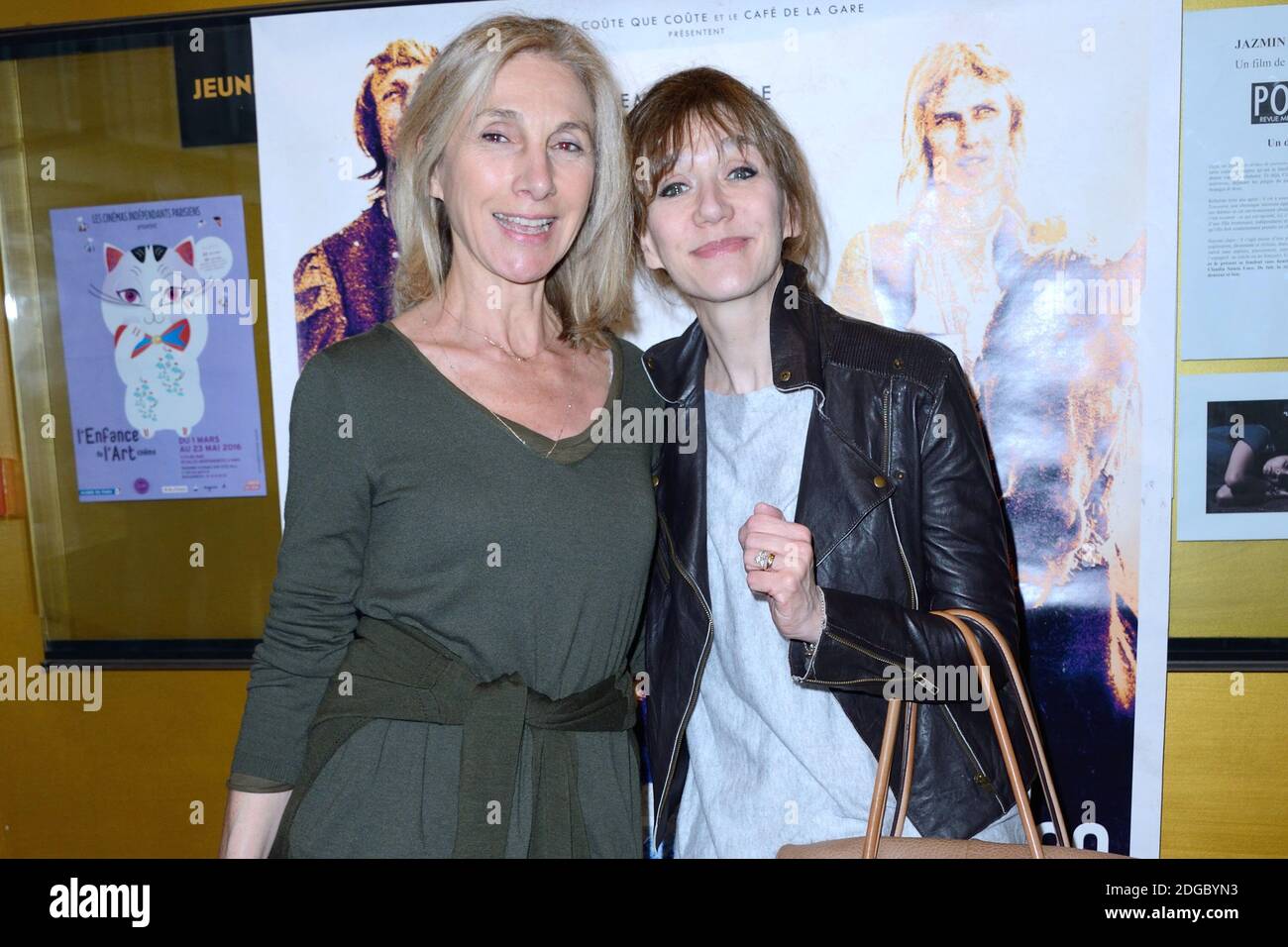 Francoise Lepine et Virginie Lemoine assistent a la projection du film ...