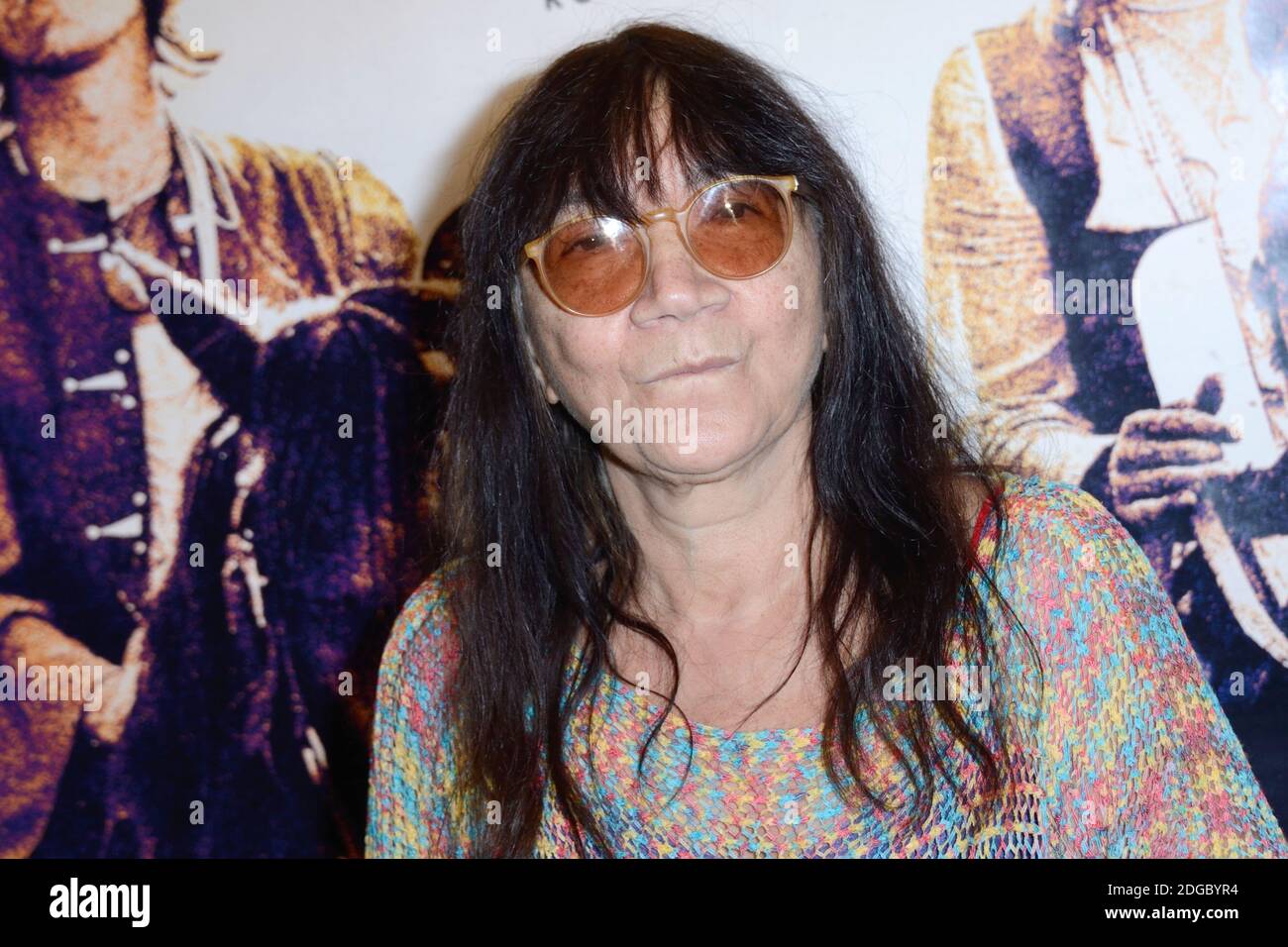 La realisatrice Sotha assiste a la projection du film Au Long de ...