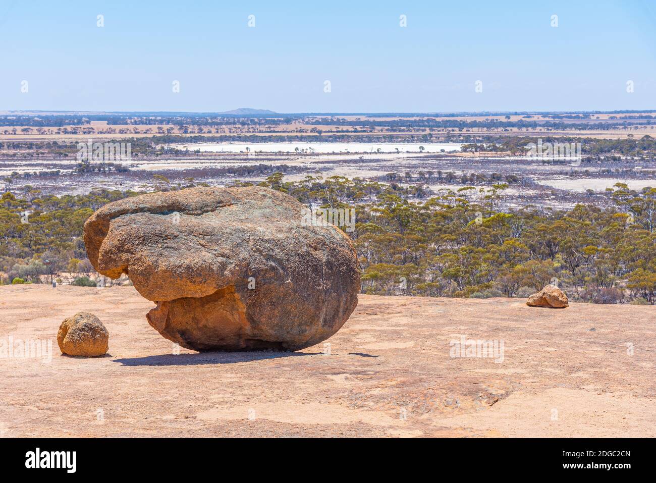 Landscape of Wave rock wildlife park in Australia Stock Photo - Alamy
