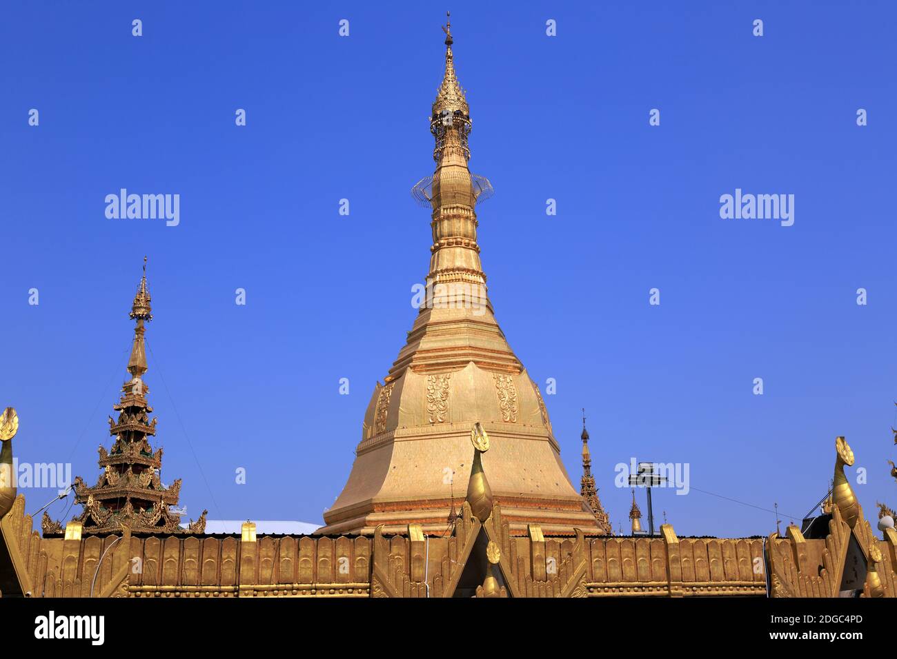 Sule pagode yangon hi-res stock photography and images - Alamy