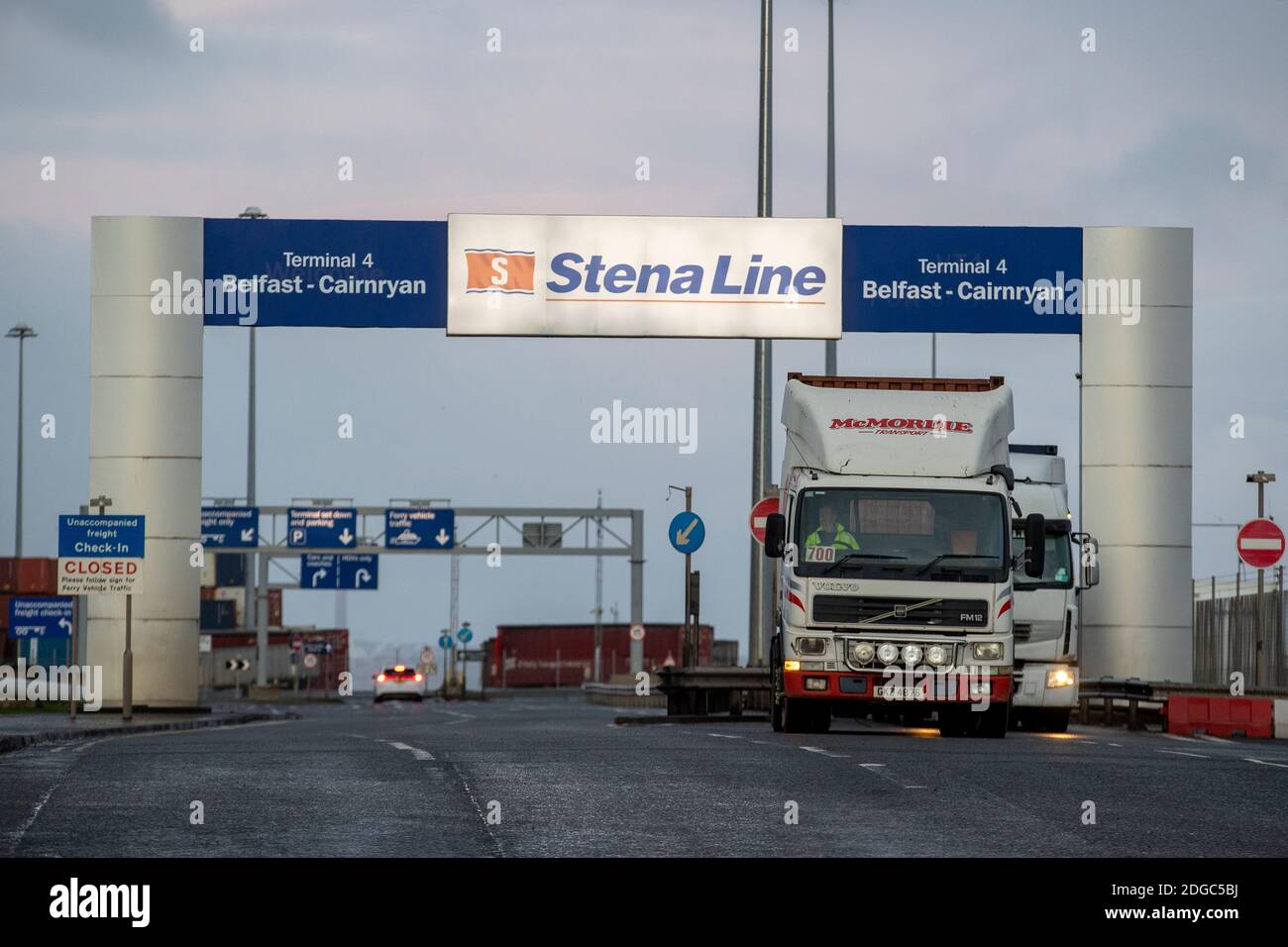 Terminal 4 sign hi-res stock photography and images - Alamy