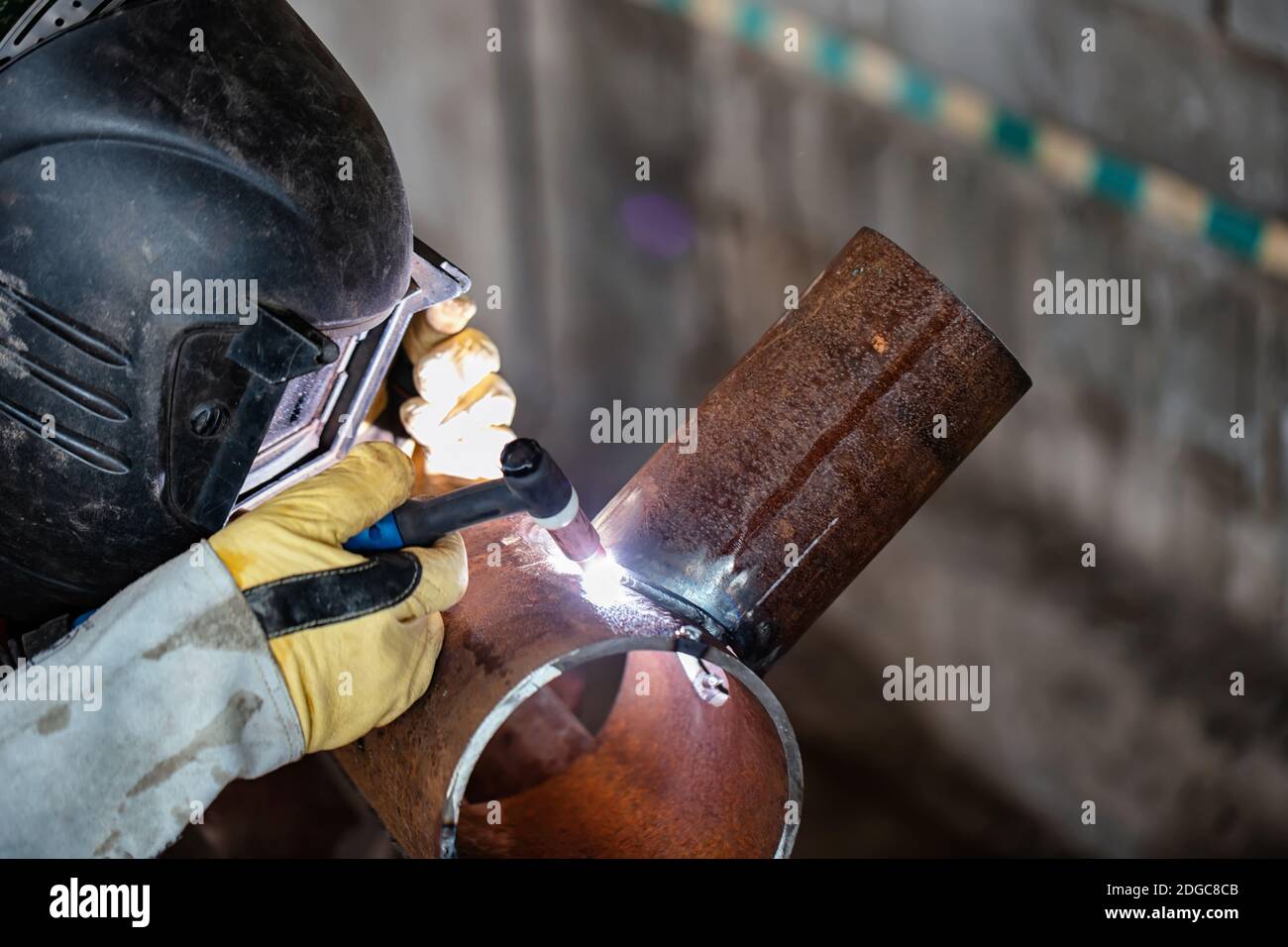 Argon arc welding control sample of carbon steel pipes Stock Photo - Alamy
