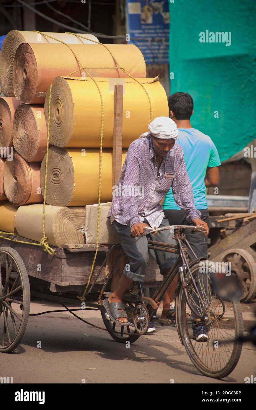 Rickshaw load hi-res stock photography and images - Alamy