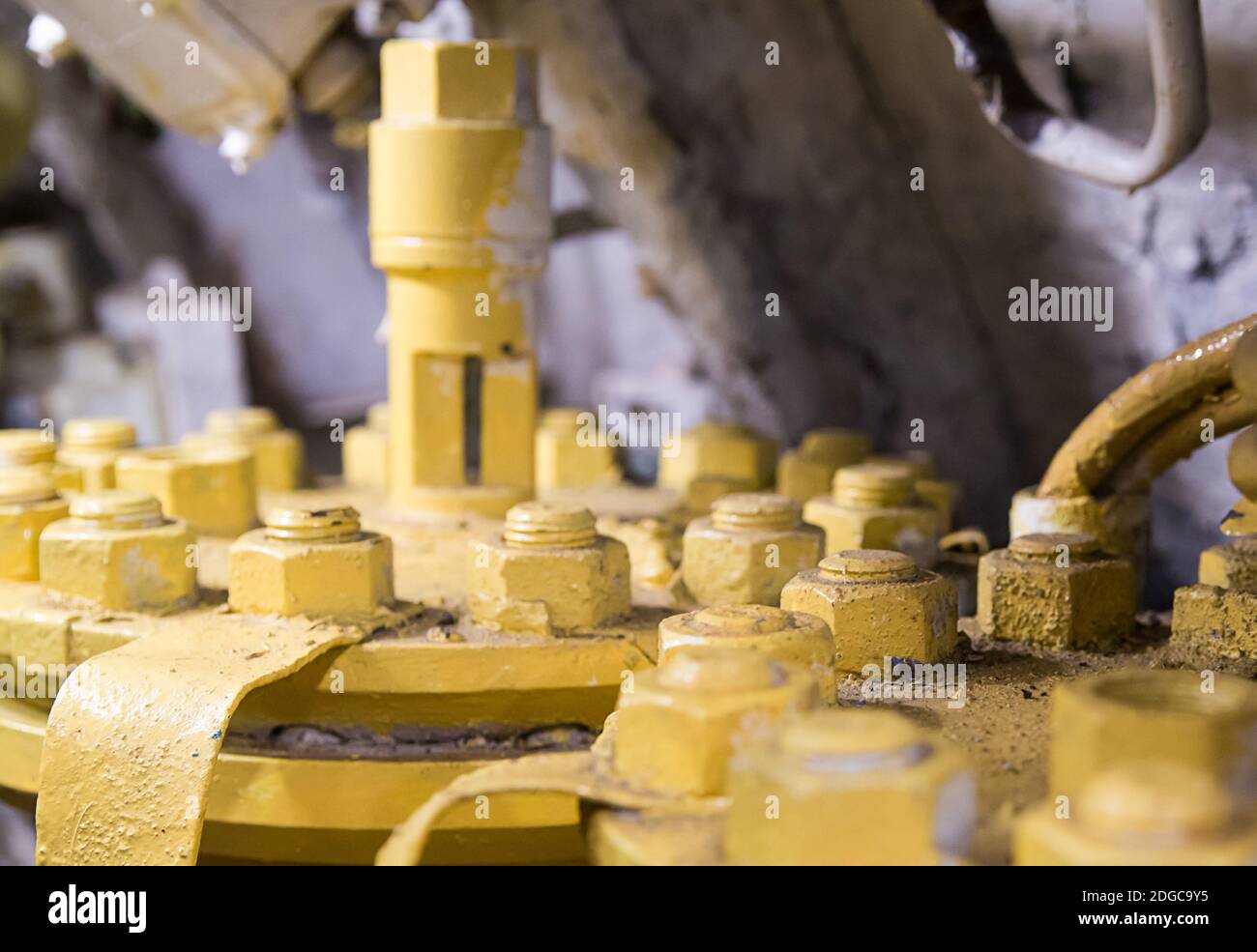 Fastening plate hi-res stock photography and images - Alamy