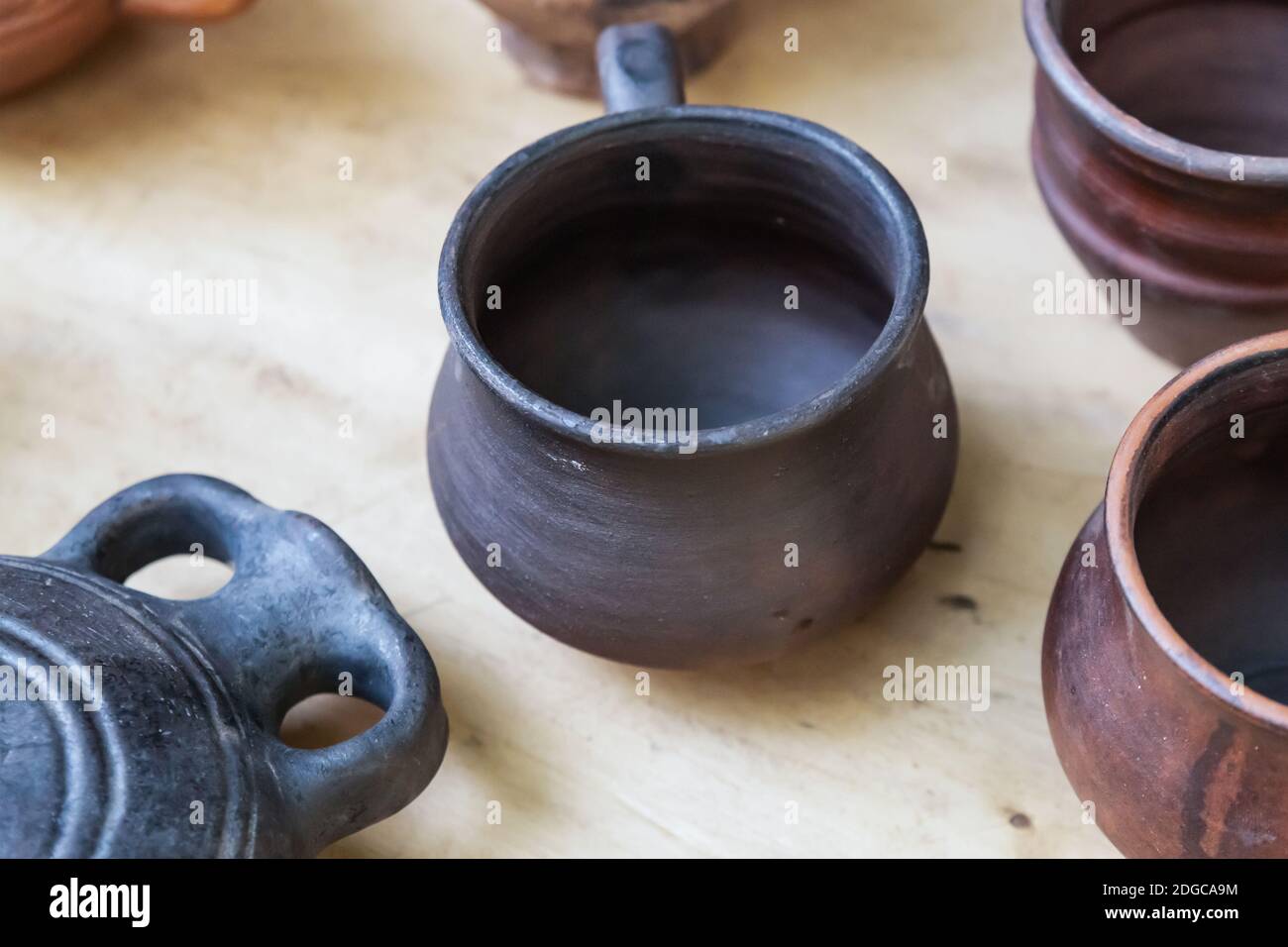 Pottery traditional clay pot hi-res stock photography and images - Alamy