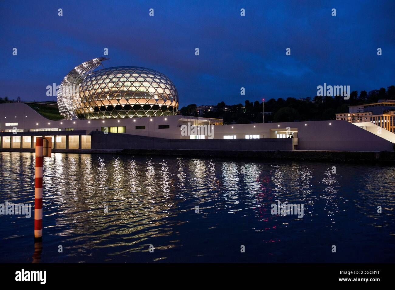 View of La Seine Musicale concert hall, by architects Shigeru Ban and ...