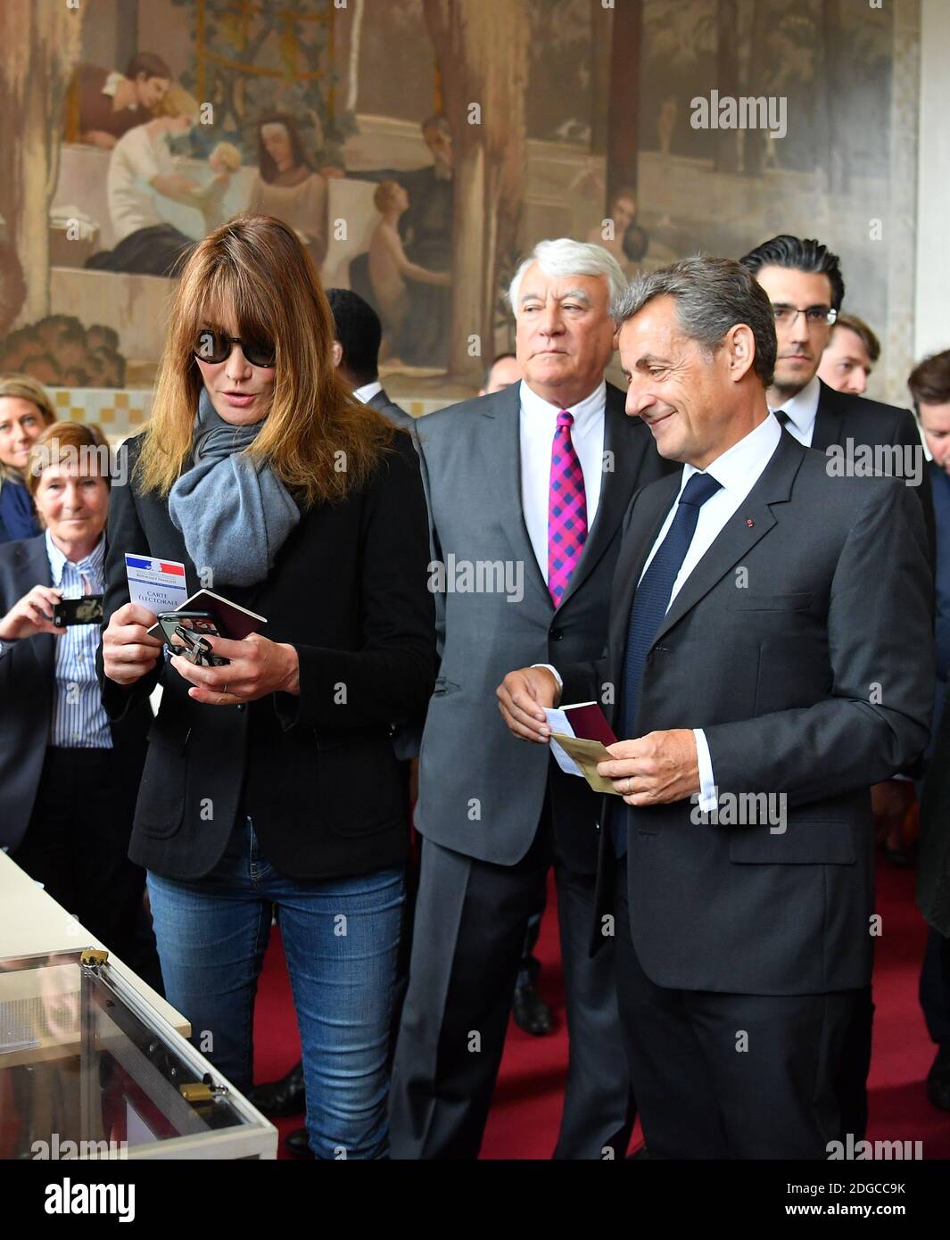 Former president Nicolas Sarkozy and his wife Carla Bruni Sarkozy cast ...