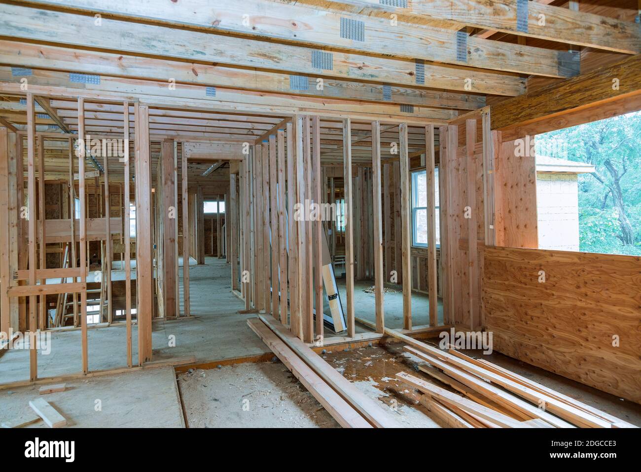 Framing beam hi-res stock photography and images - Alamy