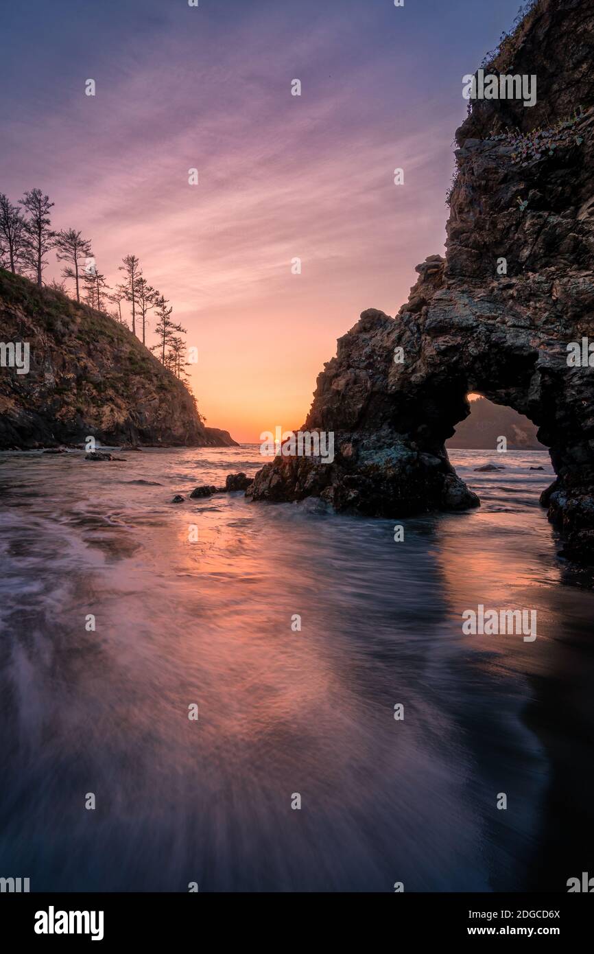 Big rock california hi-res stock photography and images - Alamy