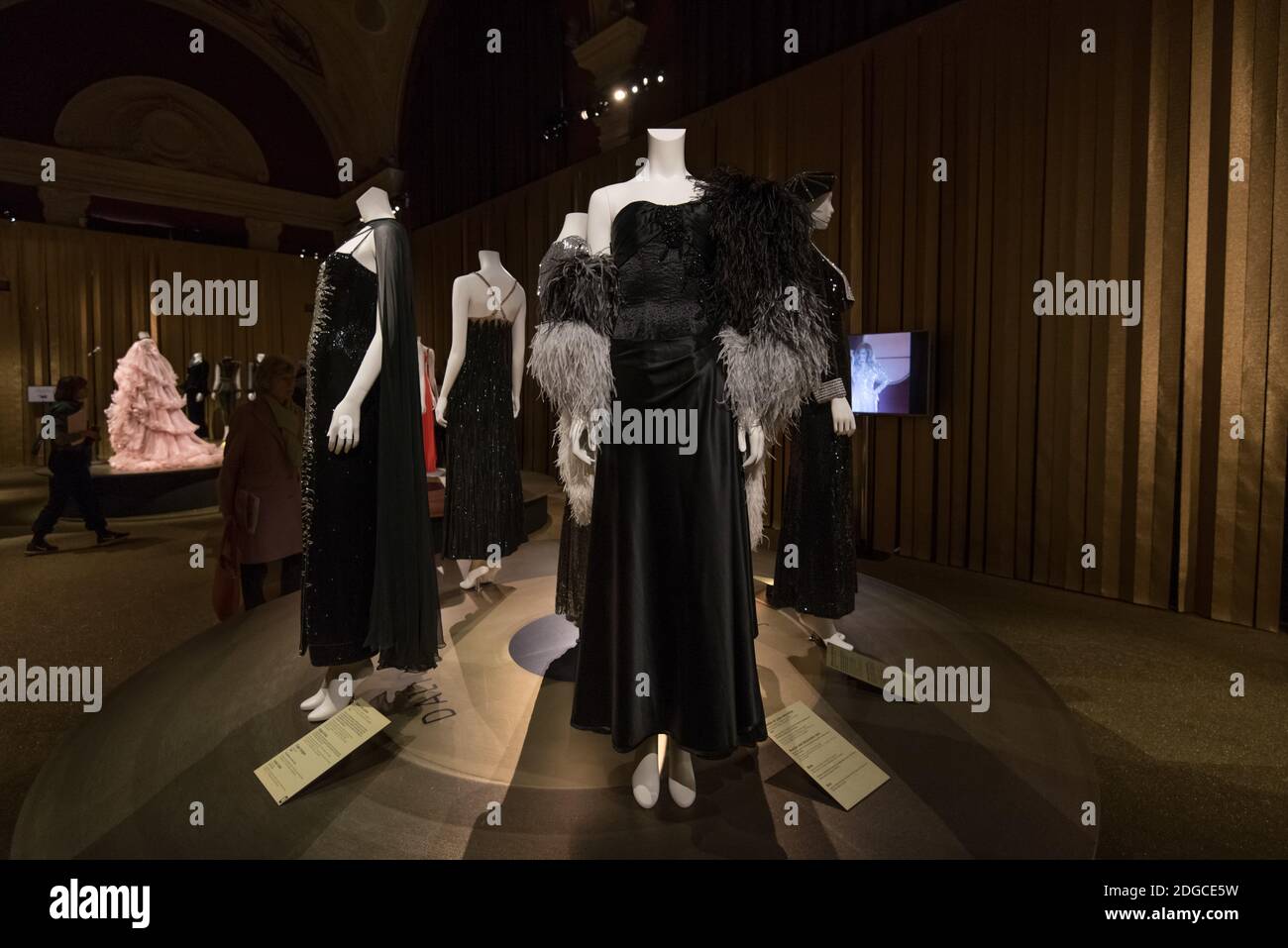 Le garde robe hi-res stock photography and images - Alamy