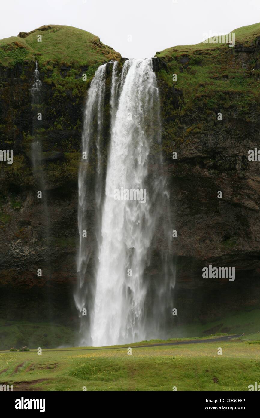 Behind waterfall hi-res stock photography and images - Alamy