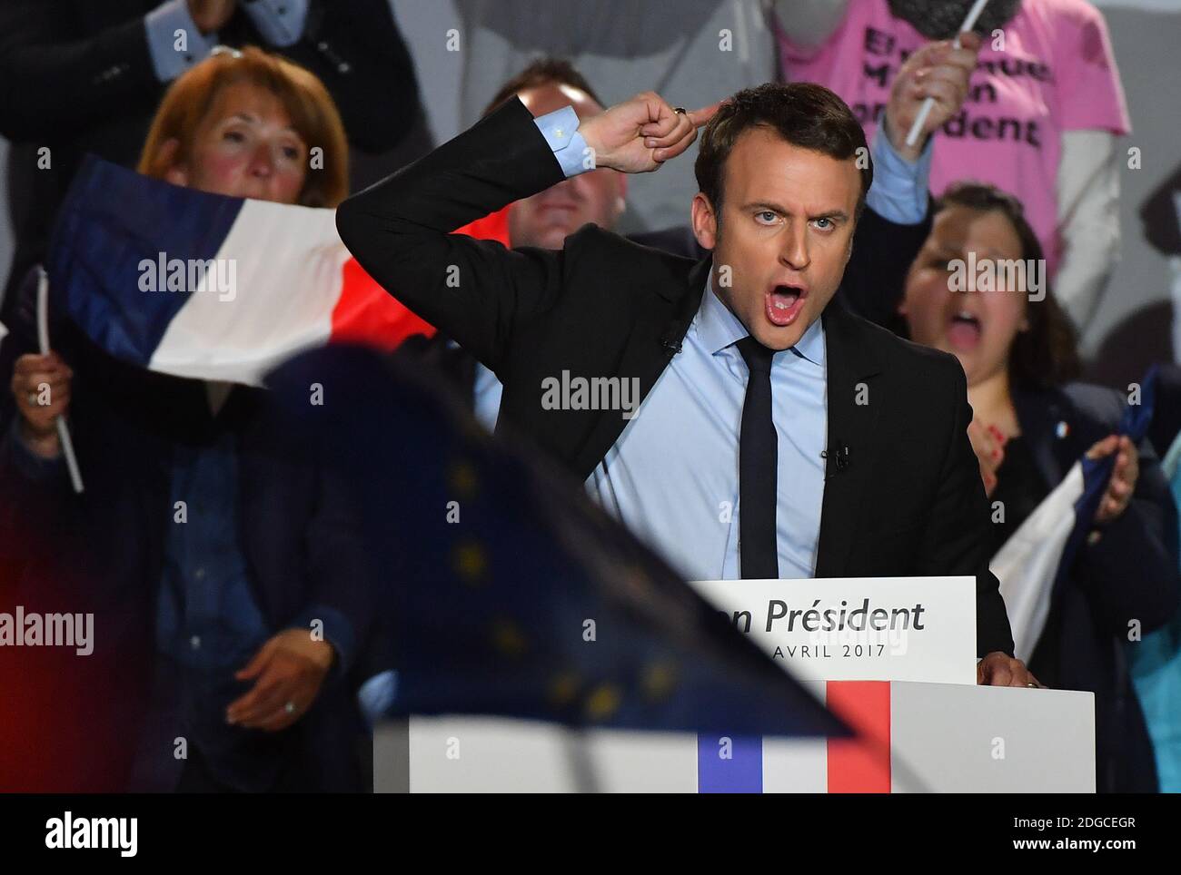 Presidential election candidate for the En Marche ! movement, Emmanuel ...