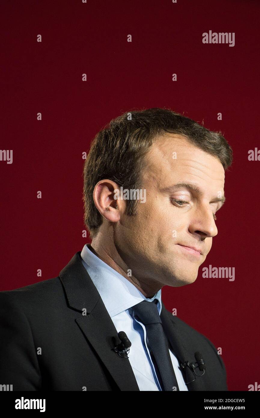 Presidential election candidate for the En Marche ! movement, Emmanuel ...