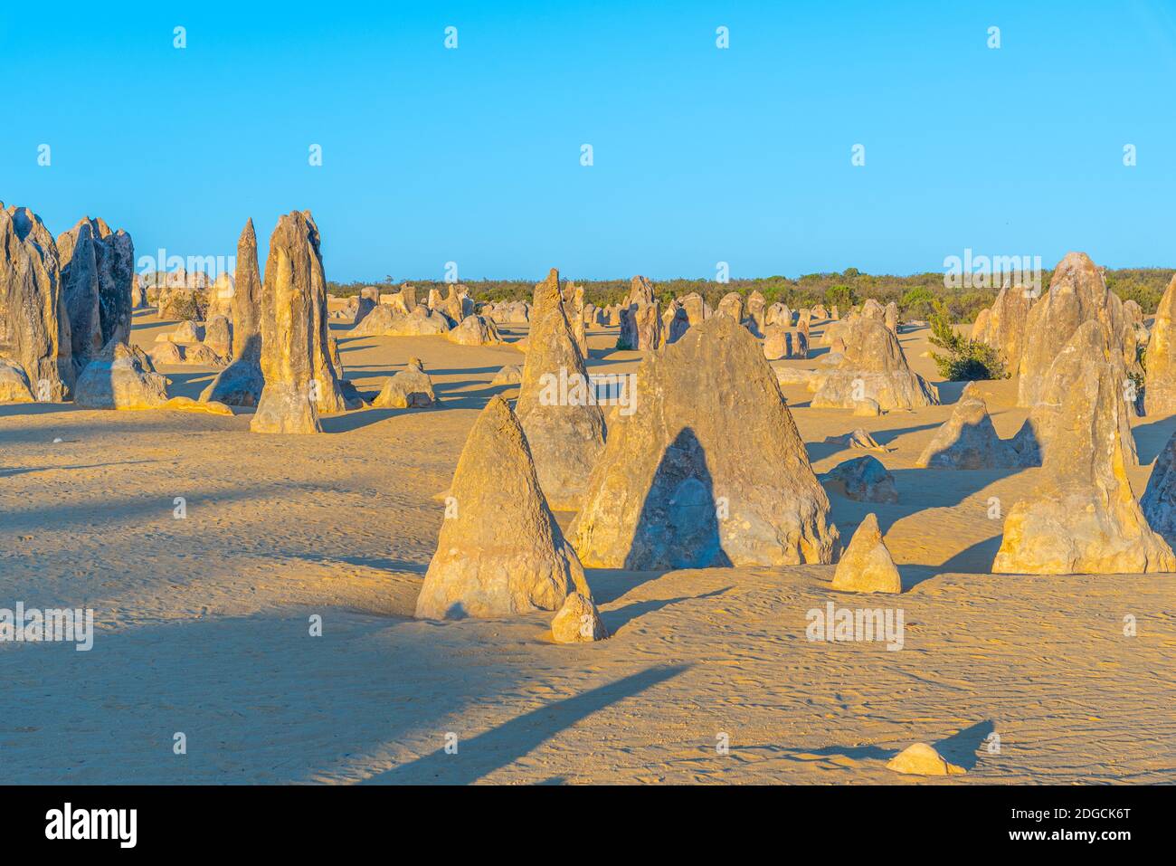 Sunset over the Pinnacles desert in Australia Stock Photo - Alamy