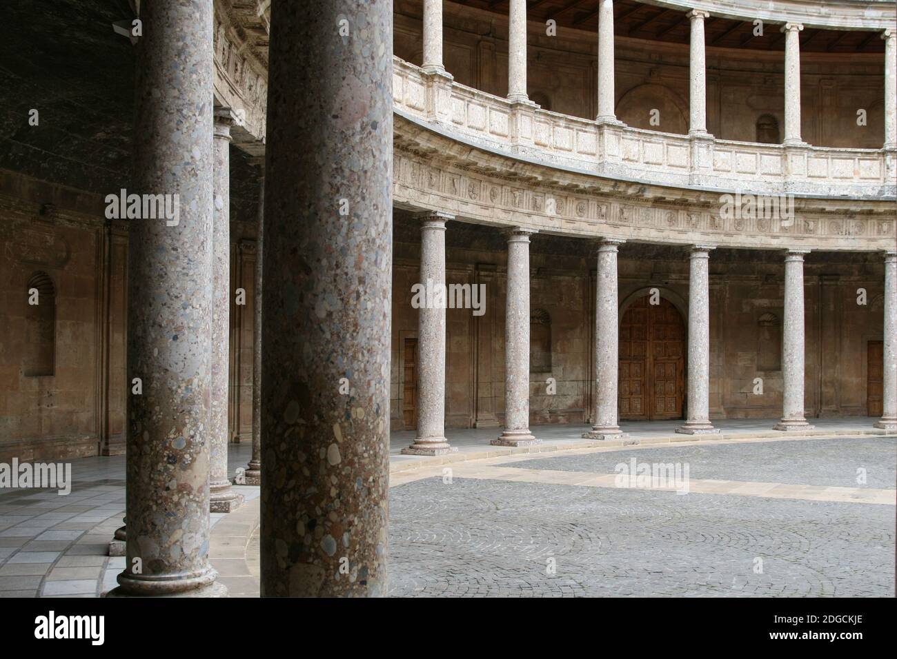 The circular courtyard hi-res stock photography and images - Alamy