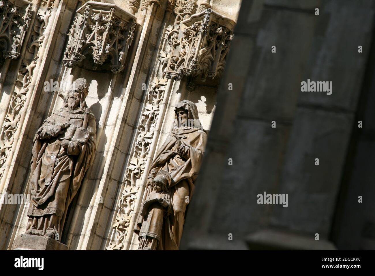 Church figures hi-res stock photography and images - Alamy