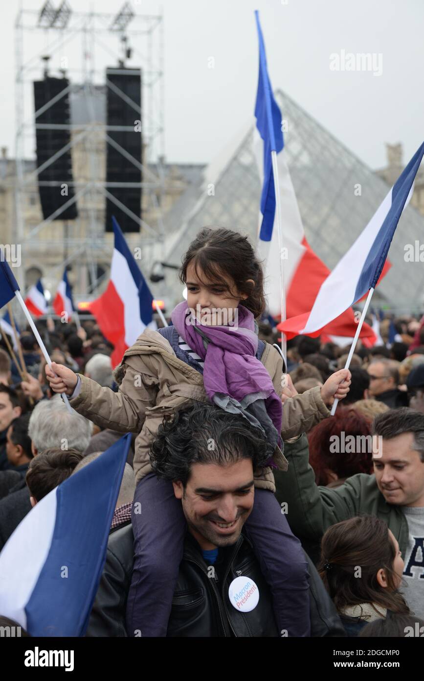 Emmanuel macron louvre hi-res stock photography and images - Alamy