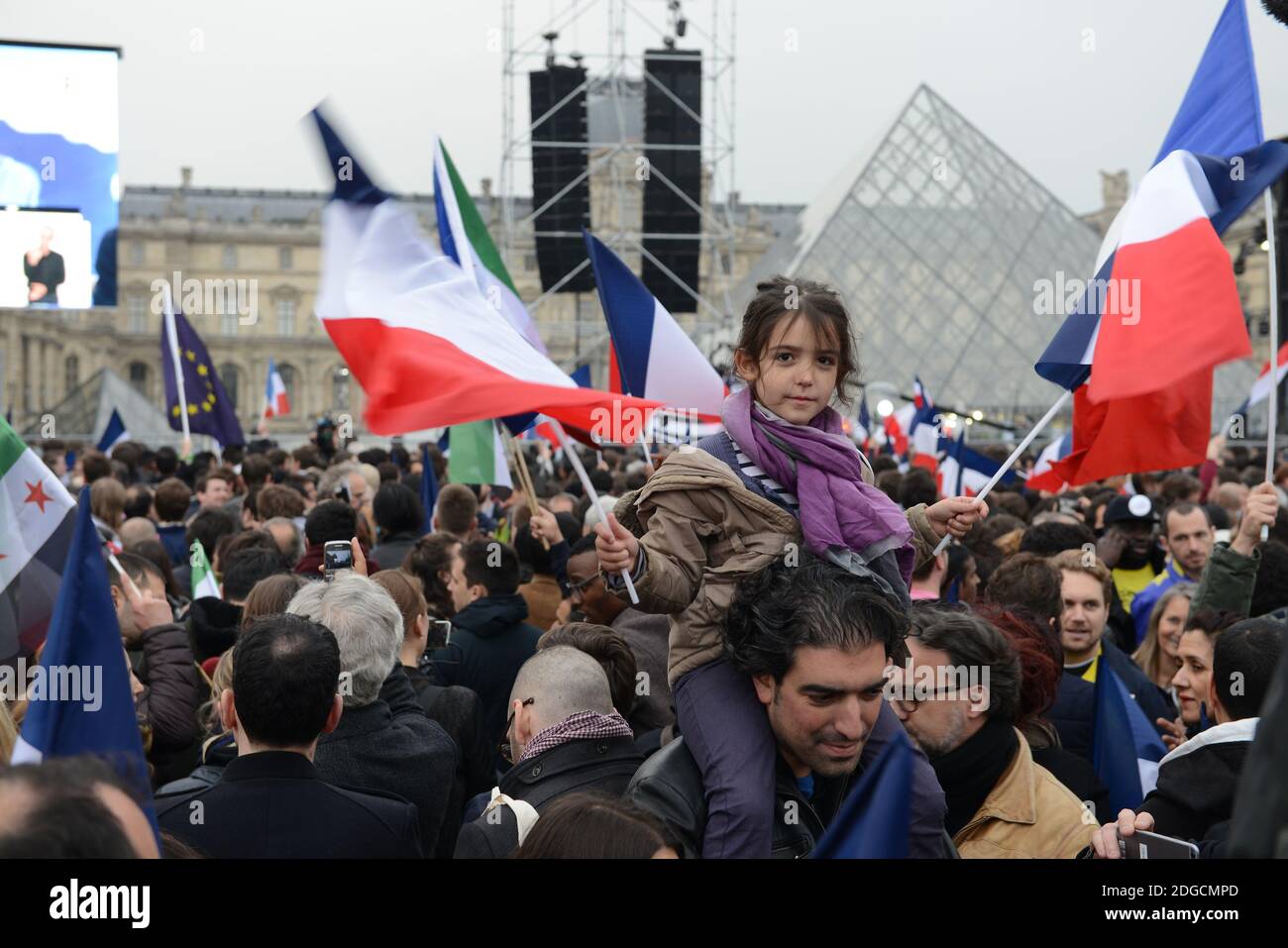 Emmanuel macron ammar abd rabbo hi-res stock photography and images - Alamy