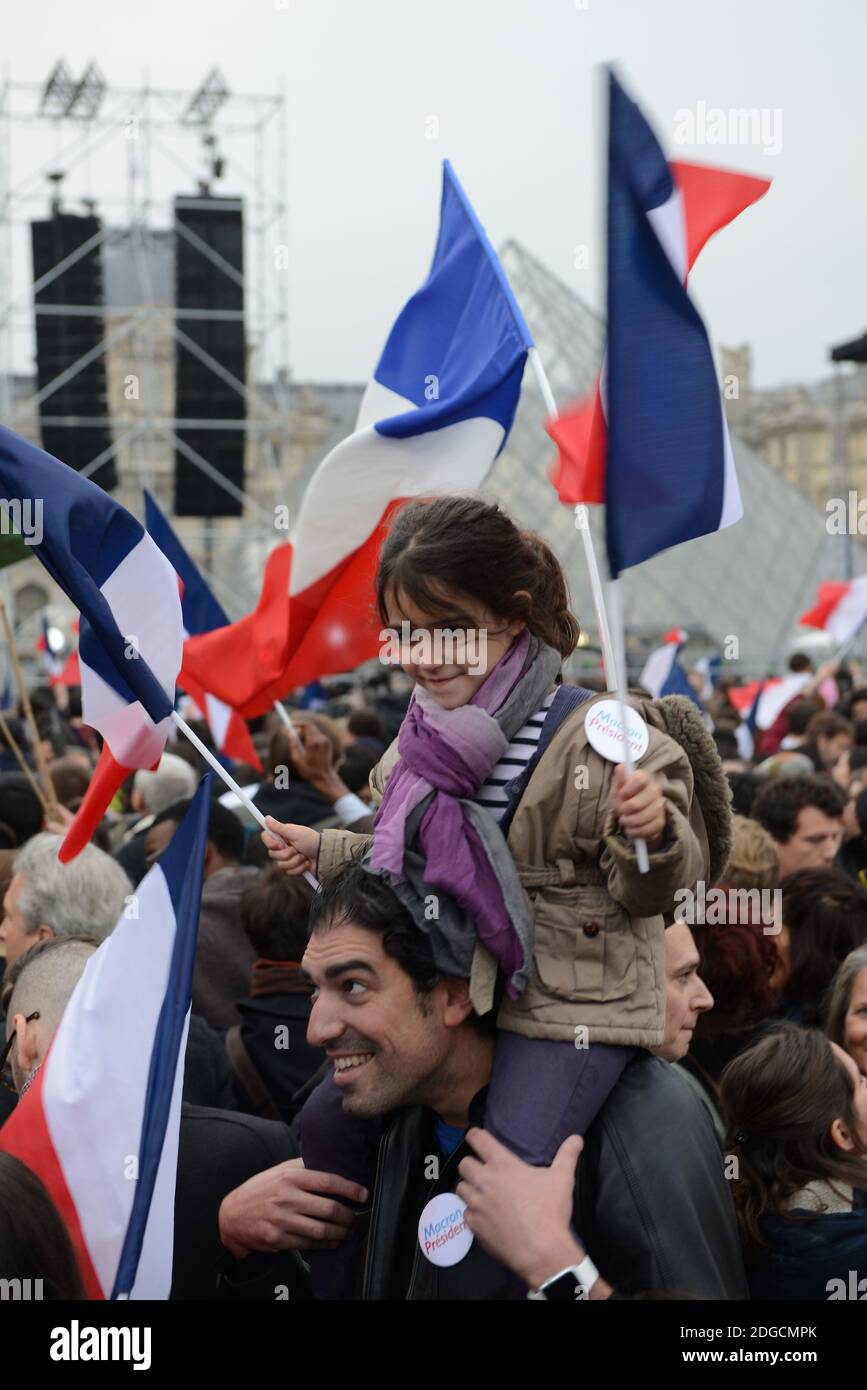 Emmanuel macron louvre hi-res stock photography and images - Alamy