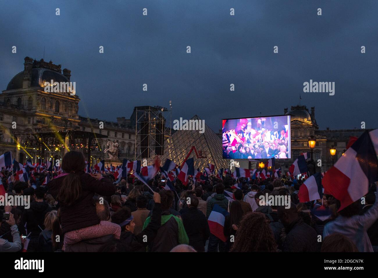 Atmosphere at Louvre Museum courtyard as elected president Emmanuel ...